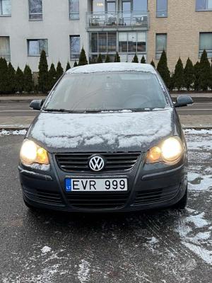 Pelēks Volkswagen Polo 2009 Viļņa, ar dzinēja tilpumu 1.42 L un nobraukumu 164 tūkst. km par 2000 €, foto  vietnē AUTOMOTO.COM.LV