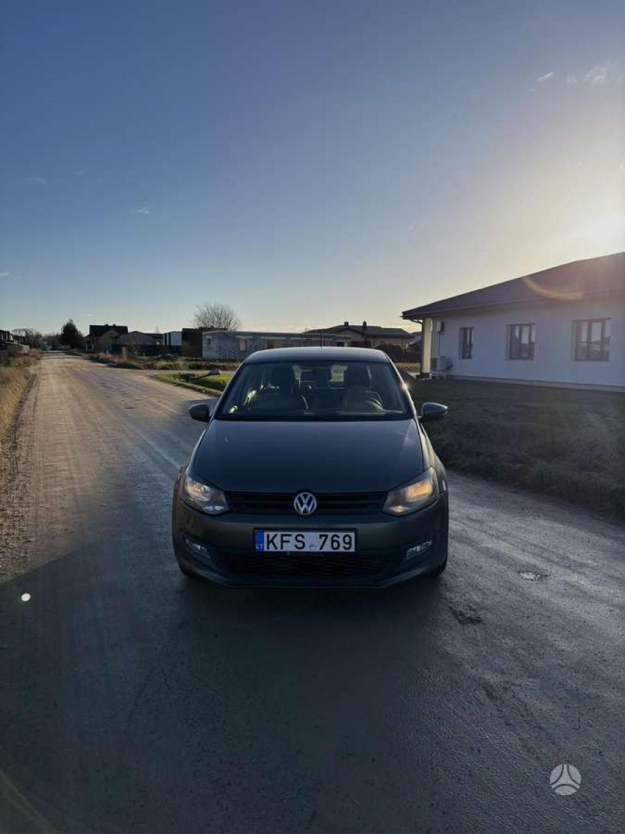 Pelēks Volkswagen Polo 2009 Šauļi, ar dzinēja tilpumu 1.20 L un nobraukumu 150 tūkst. km par 2300 €, foto 3 vietnē AUTOMOTO.COM.LV