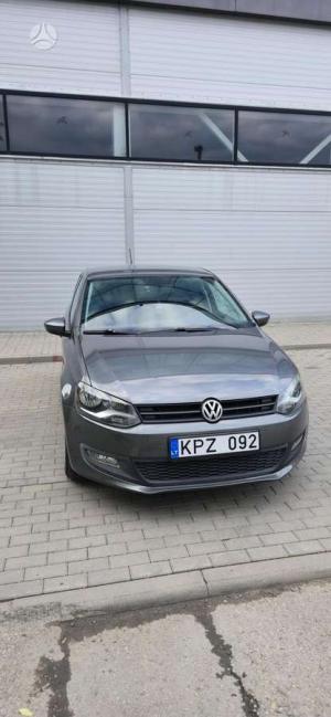 Pelēks Volkswagen Polo 2009 Panevēža, ar dzinēja tilpumu 1.60 L un nobraukumu 125 tūkst. km par 3200 €, foto  vietnē AUTOMOTO.COM.LV