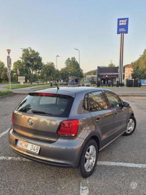 Grey Volkswagen Polo 2009 in Kaunas, with an engine capacity of 1.20 L and mileage of 204 thousand km for 3300 €, photo 3 on AUTOMOTO.COM.LV