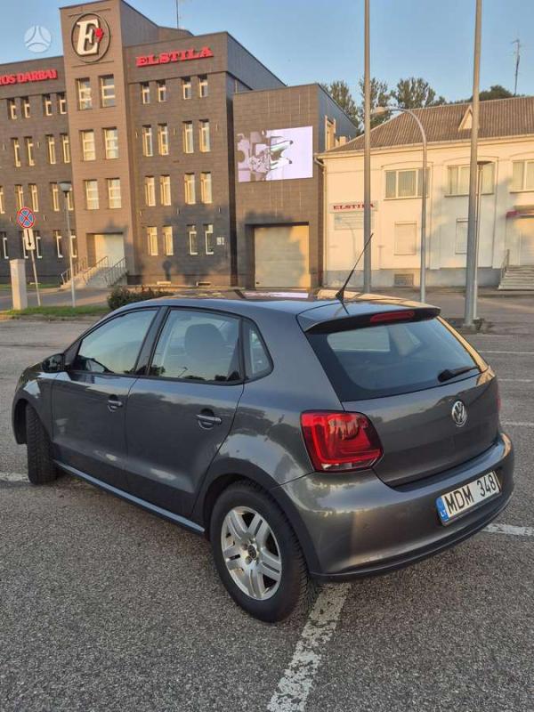Grey Volkswagen Polo 2009 in Kaunas, with an engine capacity of 1.20 L and mileage of 204 thousand km for 3300 €, photo 3 on AUTOMOTO.COM.LV