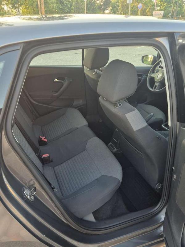 Grey Volkswagen Polo 2009 in Kaunas, with an engine capacity of 1.20 L and mileage of 204 thousand km for 3300 €, photo 7 on AUTOMOTO.COM.LV