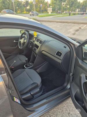 Grey Volkswagen Polo 2009 in Kaunas, with an engine capacity of 1.20 L and mileage of 204 thousand km for 3300 €, photo 9 on AUTOMOTO.COM.LV