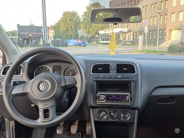 Grey Volkswagen Polo 2009 in Kaunas, with an engine capacity of 1.20 L and mileage of 204 thousand km for 3300 €, photo 10 on AUTOMOTO.COM.LV