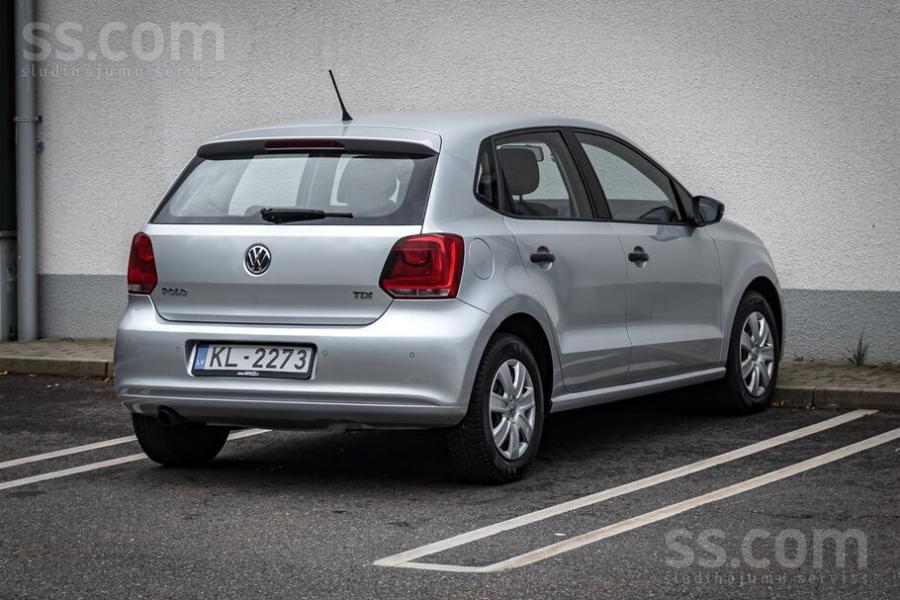 Pelēks Volkswagen Polo 2009 Rīga, ar dzinēja tilpumu 1.60 L un nobraukumu 221 tūkst. km par 2990 €, foto 5 vietnē AUTOMOTO.COM.LV