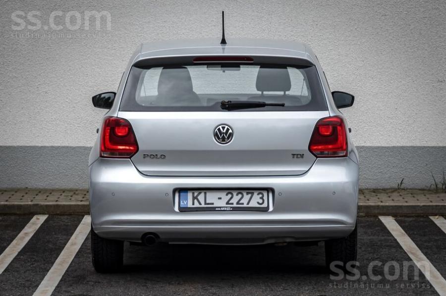 Pelēks Volkswagen Polo 2009 Rīga, ar dzinēja tilpumu 1.60 L un nobraukumu 221 tūkst. km par 2990 €, foto 6 vietnē AUTOMOTO.COM.LV