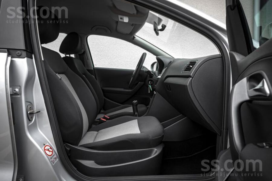 Pelēks Volkswagen Polo 2009 Rīga, ar dzinēja tilpumu 1.60 L un nobraukumu 221 tūkst. km par 2990 €, foto 11 vietnē AUTOMOTO.COM.LV