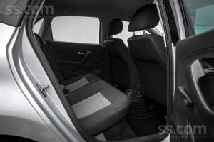 Pelēks Volkswagen Polo 2009 Rīga, ar dzinēja tilpumu 1.60 L un nobraukumu 221 tūkst. km par 2990 €, foto 13 vietnē AUTOMOTO.COM.LV