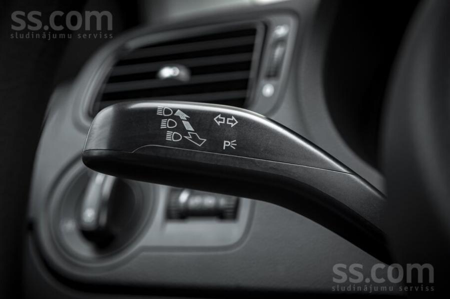 Pelēks Volkswagen Polo 2009 Rīga, ar dzinēja tilpumu 1.60 L un nobraukumu 221 tūkst. km par 2990 €, foto 16 vietnē AUTOMOTO.COM.LV
