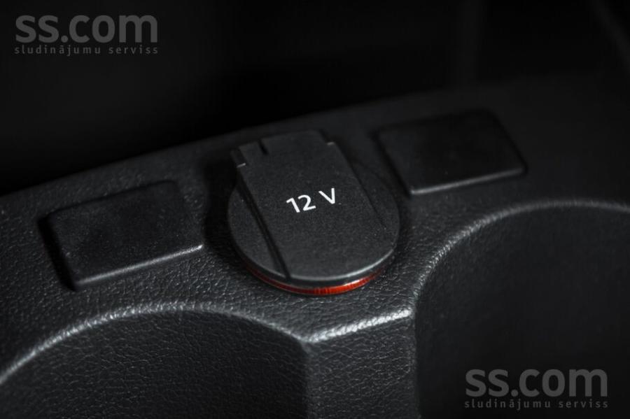 Pelēks Volkswagen Polo 2009 Rīga, ar dzinēja tilpumu 1.60 L un nobraukumu 221 tūkst. km par 2990 €, foto 20 vietnē AUTOMOTO.COM.LV