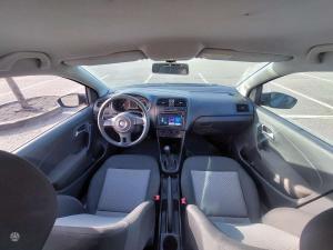 Pelēks Volkswagen Polo 2009 Panevēža, ar dzinēja tilpumu 1.60 L un nobraukumu 260 tūkst. km par 3690 €, foto 3 vietnē AUTOMOTO.COM.LV