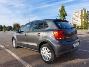Pelēks Volkswagen Polo 2009 Panevēža, ar dzinēja tilpumu 1.60 L un nobraukumu 260 tūkst. km par 3690 €, foto 4 vietnē AUTOMOTO.COM.LV