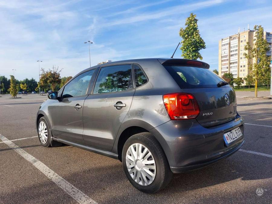 Pelēks Volkswagen Polo 2009 Panevēža, ar dzinēja tilpumu 1.60 L un nobraukumu 260 tūkst. km par 3690 €, foto 4 vietnē AUTOMOTO.COM.LV