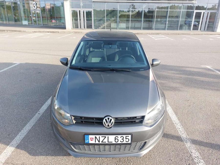 Pelēks Volkswagen Polo 2009 Panevēža, ar dzinēja tilpumu 1.60 L un nobraukumu 260 tūkst. km par 3690 €, foto 5 vietnē AUTOMOTO.COM.LV