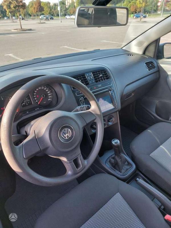 Pelēks Volkswagen Polo 2009 Panevēža, ar dzinēja tilpumu 1.60 L un nobraukumu 260 tūkst. km par 3690 €, foto 11 vietnē AUTOMOTO.COM.LV