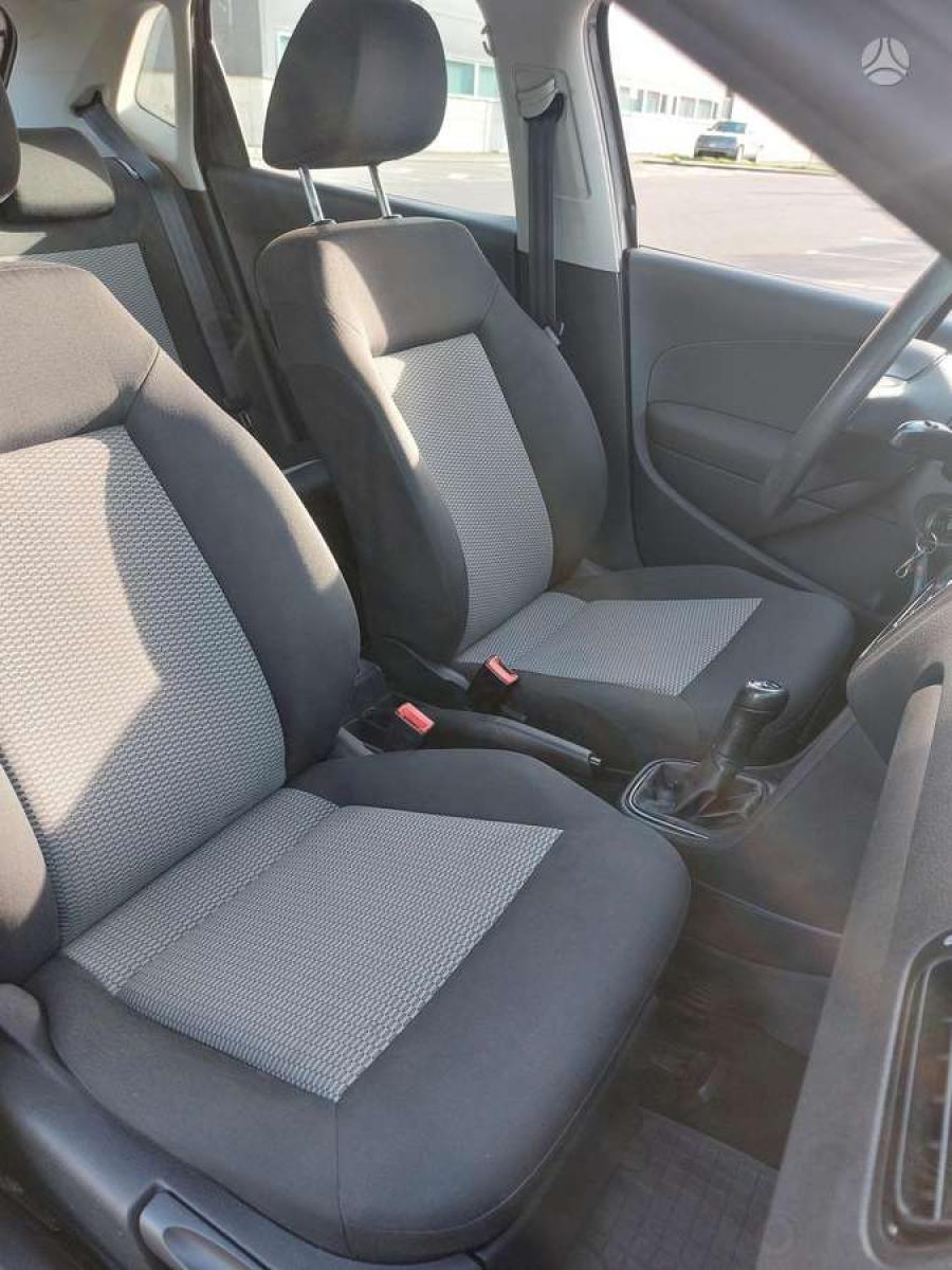 Pelēks Volkswagen Polo 2009 Panevēža, ar dzinēja tilpumu 1.60 L un nobraukumu 260 tūkst. km par 3690 €, foto 19 vietnē AUTOMOTO.COM.LV