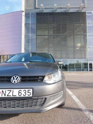 Pelēks Volkswagen Polo 2009 Panevēža, ar dzinēja tilpumu 1.60 L un nobraukumu 260 tūkst. km par 3690 €, foto 26 vietnē AUTOMOTO.COM.LV