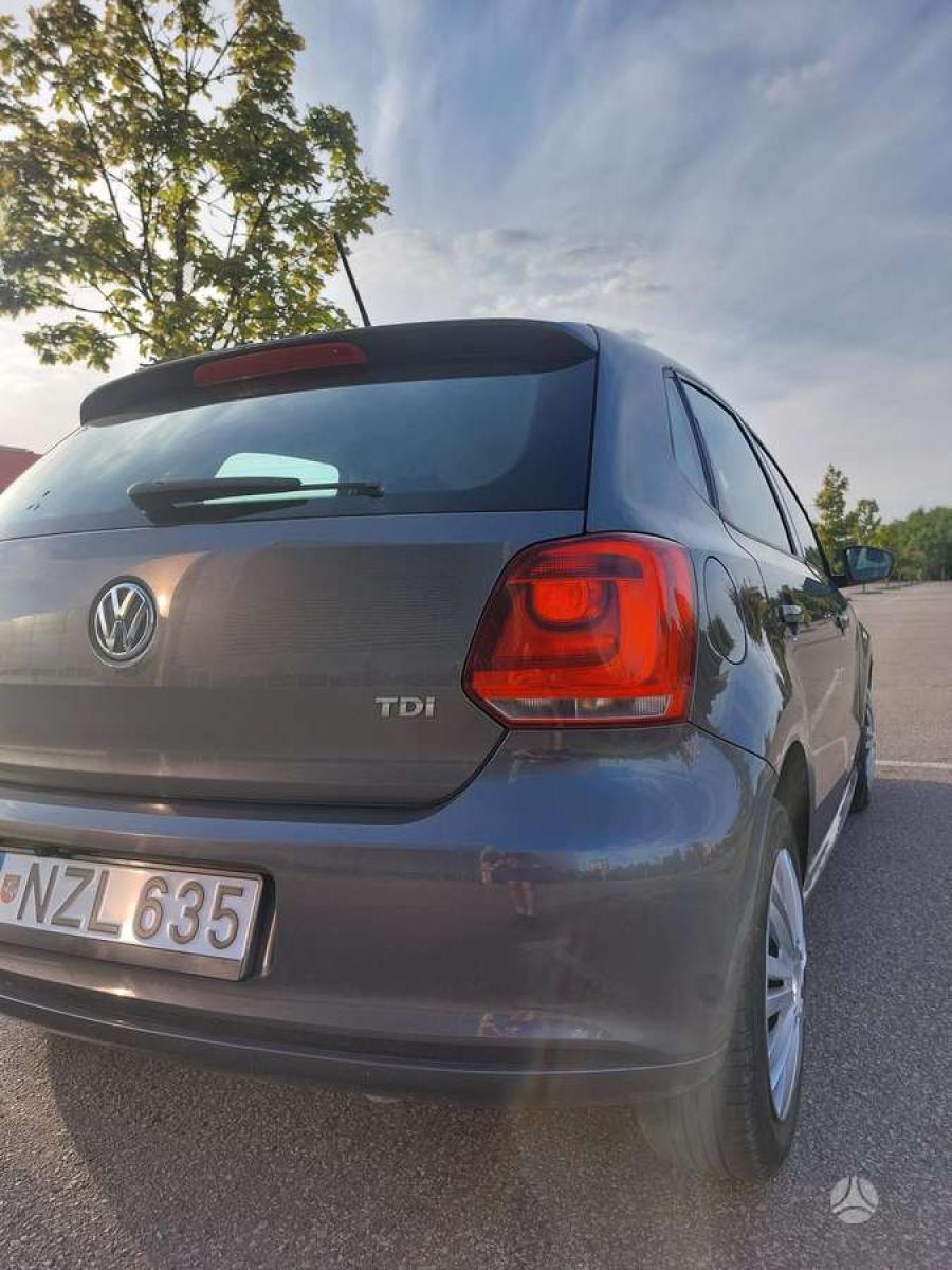 Pelēks Volkswagen Polo 2009 Panevēža, ar dzinēja tilpumu 1.60 L un nobraukumu 260 tūkst. km par 3690 €, foto 28 vietnē AUTOMOTO.COM.LV
