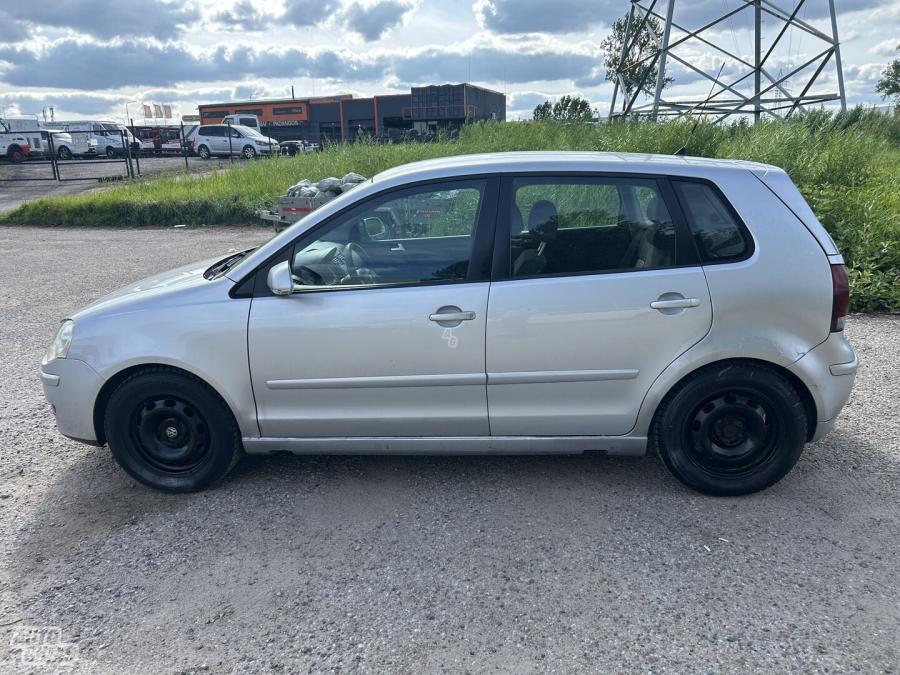 Pelēks Volkswagen Polo 2009 Kauņa, ar dzinēja tilpumu 1.40 L un nobraukumu 268 tūkst. km par 500 €, foto 5 vietnē AUTOMOTO.COM.LV