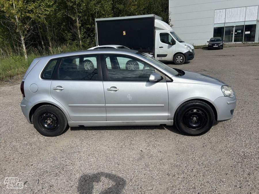 Pelēks Volkswagen Polo 2009 Kauņa, ar dzinēja tilpumu 1.40 L un nobraukumu 268 tūkst. km par 500 €, foto 6 vietnē AUTOMOTO.COM.LV