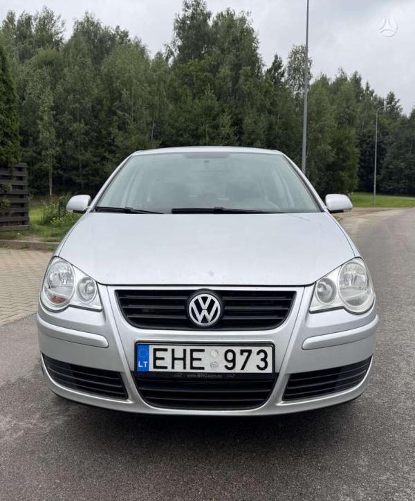 Volkswagen Polo 2009 Viļņa vietnē Pelēks Volkswagen Polo 2009 Viļņa, ar dzinēja tilpumu 1.40 L un nobraukumu 266 tūkst. km par 1650 €, foto 4 vietnē AUTOMOTO.COM.LV