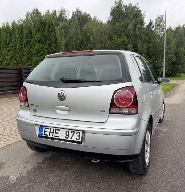 Volkswagen Polo 2009 Viļņa vietnē Pelēks Volkswagen Polo 2009 Viļņa, ar dzinēja tilpumu 1.40 L un nobraukumu 266 tūkst. km par 1650 €, foto 9 vietnē AUTOMOTO.COM.LV