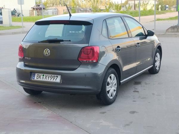 Volkswagen Polo 2009 Viļņa vietnē Pelēks Volkswagen Polo 2009 Viļņa, ar dzinēja tilpumu 1.20 L un nobraukumu 155 tūkst. km par 2950 €, foto 5 vietnē AUTOMOTO.COM.LV