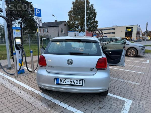 Pelēks Volkswagen Polo 2009 Rīga, ar dzinēja tilpumu 1.60 L un nobraukumu 374 tūkst. km par 2450 €, foto 5 vietnē AUTOMOTO.COM.LV