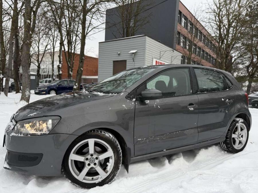Pelēks Volkswagen Polo 2010 Kauņa, ar dzinēja tilpumu 1.60 L un nobraukumu 273 tūkst. km par 4650 €, foto 18 vietnē AUTOMOTO.COM.LV