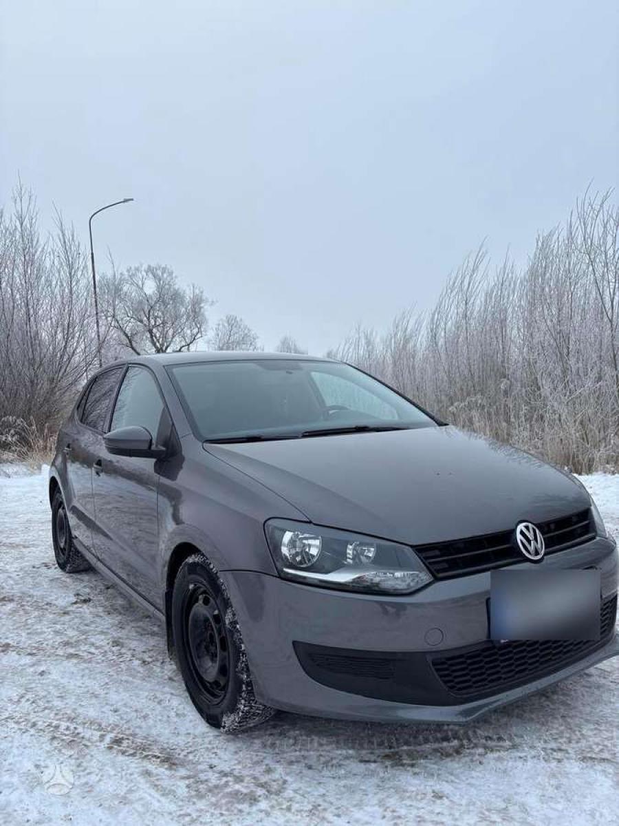 Pelēks Volkswagen Polo 2010 Šauļi, ar dzinēja tilpumu 1.60 L un nobraukumu 366 tūkst. km par 2500 €, foto 1 vietnē AUTOMOTO.COM.LV