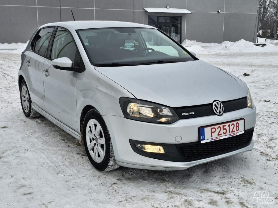 Grey Volkswagen Polo 2010 in Ariogala, with an engine capacity of 1.20 L and mileage of 200 thousand km for 4200 €, photo 5 on AUTOMOTO.COM.LV