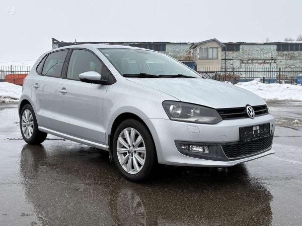 Grey Volkswagen Polo 2010 in Marijampole, with an engine capacity of 1.60 L and mileage of 250 thousand km for 2650 €, photo 1 on AUTOMOTO.COM.LV