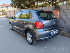 Pelēks Volkswagen Polo 2010 Rīga, ar dzinēja tilpumu 1.60 L un nobraukumu 256 tūkst. km par 2450 €, foto 4 vietnē AUTOMOTO.COM.LV