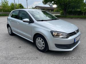 Pelēks Volkswagen Polo 2010 Tallina, ar dzinēja tilpumu 1.60 L un nobraukumu 220 tūkst. km par 3300 €, foto  vietnē AUTOMOTO.COM.LV