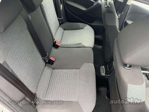 Grey Volkswagen Polo 2010 in Tallinn, with an engine capacity of 1.60 L and mileage of 220 thousand km for 3300 €, photo 7 on AUTOMOTO.COM.LV