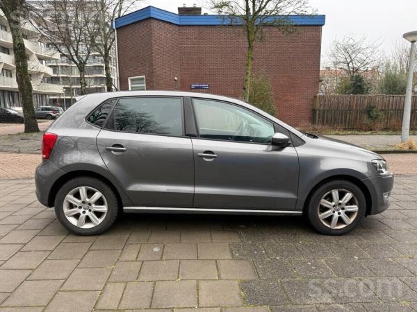 Pelēks Volkswagen Polo 2010 Cēsis, ar dzinēja tilpumu 1.40 L un nobraukumu 0 tūkst. km par 6500 €, foto 4 vietnē AUTOMOTO.COM.LV