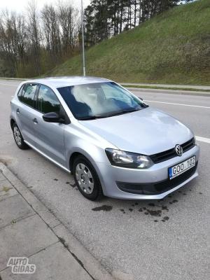 Grey Volkswagen Polo 2010 in Vilnius, with an engine capacity of 1.60 L and mileage of 330 thousand km for 3000 €, photo  on AUTOMOTO.COM.LV
