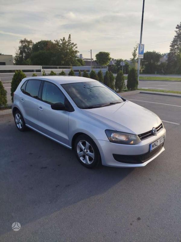Grey Volkswagen Polo 2010 in Kaunas, with an engine capacity of 1.20 L and mileage of 175 thousand km for 2700 €, photo 1 on AUTOMOTO.COM.LV
