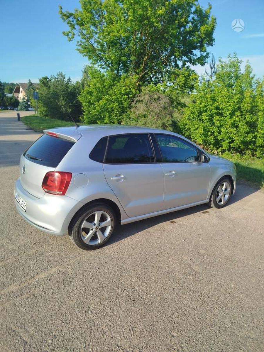 Grey Volkswagen Polo 2010 in Kaunas, with an engine capacity of 1.20 L and mileage of 175 thousand km for 2700 €, photo 6 on AUTOMOTO.COM.LV