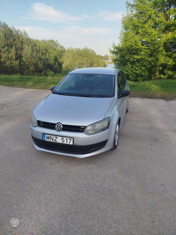 Grey Volkswagen Polo 2010 in Kaunas, with an engine capacity of 1.20 L and mileage of 175 thousand km for 2700 €, photo 7 on AUTOMOTO.COM.LV