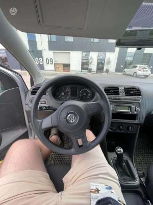 Pelēks Volkswagen Polo 2010 Viļņa, ar dzinēja tilpumu 1.20 L un nobraukumu 129 tūkst. km par 3100 €, foto 7 vietnē AUTOMOTO.COM.LV