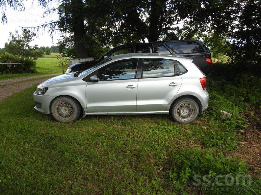 Grey Volkswagen Polo 2010 in Ogre, with an engine capacity of 1.60 L and mileage of 290 thousand km for 1550 €, photo 1 on AUTOMOTO.COM.LV