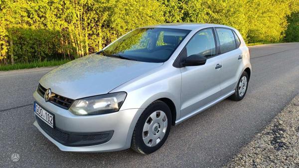 Pelēks Volkswagen Polo 2010 Viļņa, ar dzinēja tilpumu 1.60 L un nobraukumu 333 tūkst. km par 3000 €, foto 2 vietnē AUTOMOTO.COM.LV