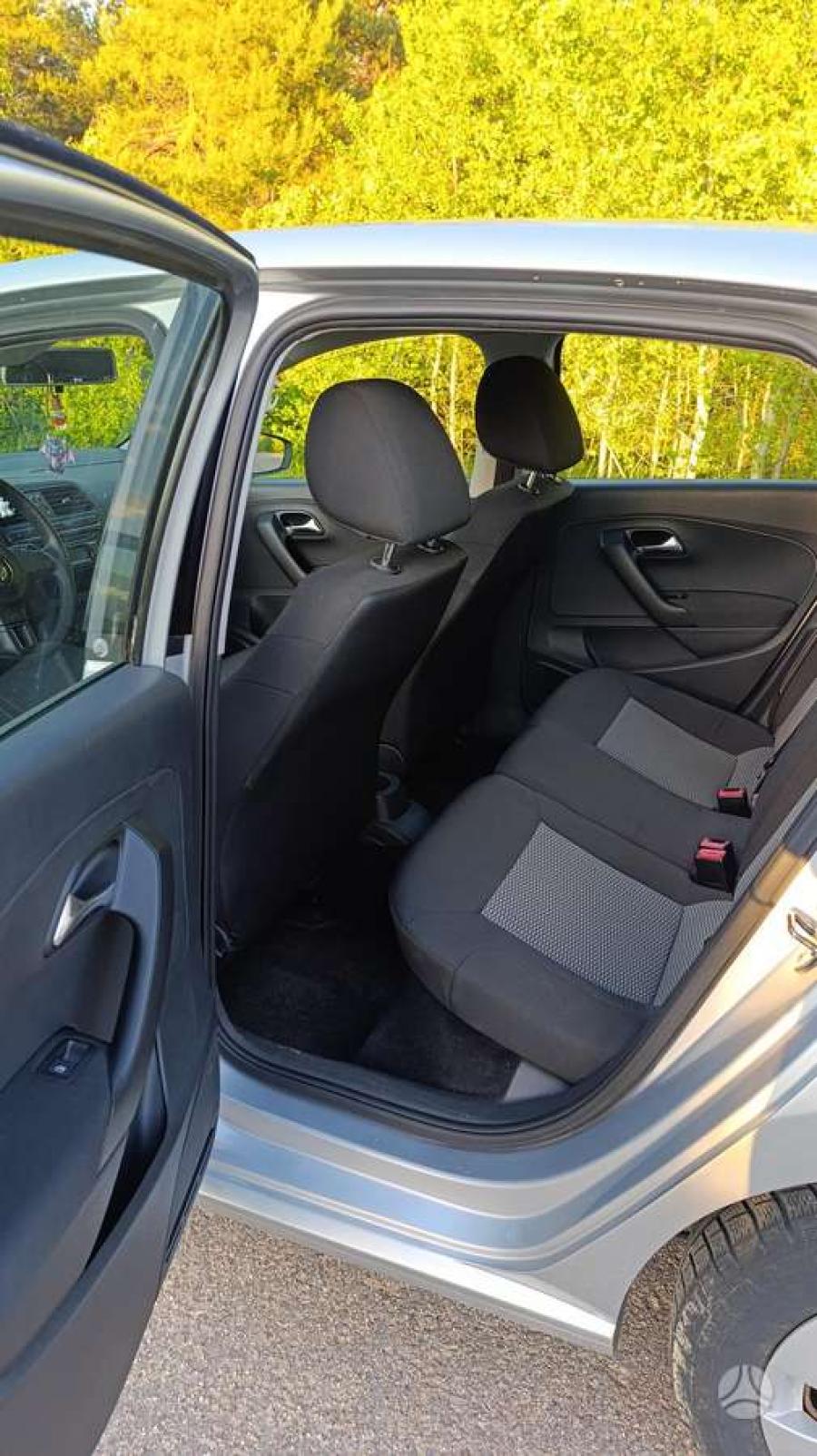 Pelēks Volkswagen Polo 2010 Viļņa, ar dzinēja tilpumu 1.60 L un nobraukumu 333 tūkst. km par 3000 €, foto 14 vietnē AUTOMOTO.COM.LV