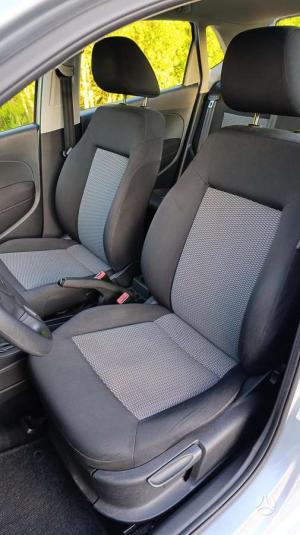 Pelēks Volkswagen Polo 2010 Viļņa, ar dzinēja tilpumu 1.60 L un nobraukumu 333 tūkst. km par 3000 €, foto 15 vietnē AUTOMOTO.COM.LV