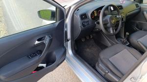 Pelēks Volkswagen Polo 2010 Viļņa, ar dzinēja tilpumu 1.60 L un nobraukumu 333 tūkst. km par 3000 €, foto 16 vietnē AUTOMOTO.COM.LV