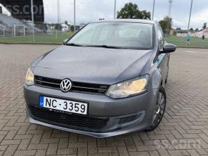 Grey Volkswagen Polo 2010 in Valmiera, with an engine capacity of 1.60 L and mileage of 300 thousand km for 3150 €, photo 3 on AUTOMOTO.COM.LV
