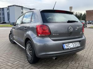 Grey Volkswagen Polo 2010 in Valmiera, with an engine capacity of 1.60 L and mileage of 300 thousand km for 3150 €, photo 16 on AUTOMOTO.COM.LV