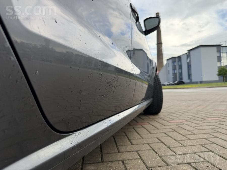 Grey Volkswagen Polo 2010 in Valmiera, with an engine capacity of 1.60 L and mileage of 300 thousand km for 3150 €, photo 28 on AUTOMOTO.COM.LV