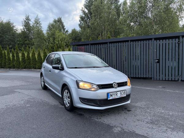 Grey Volkswagen Polo 2010 in Vilnius, with an engine capacity of 1.20 L and mileage of 232 thousand km for 3200 €, photo 1 on AUTOMOTO.COM.LV